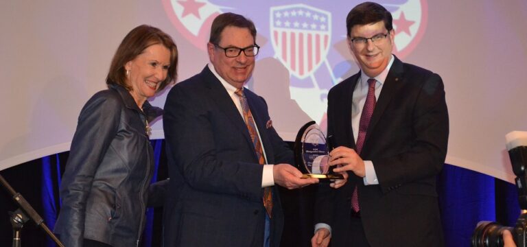 Klappa receives Distinguished Citizen Award - We Energies News